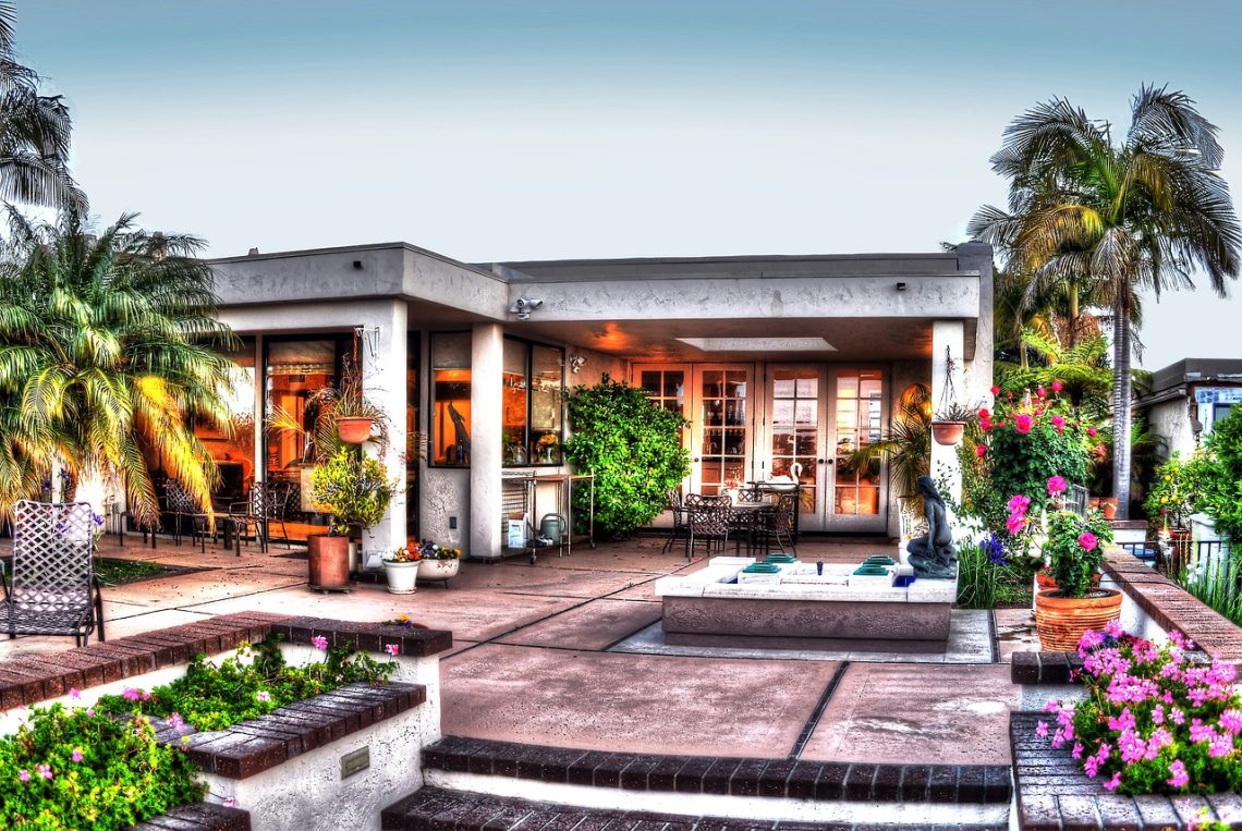 Fountain Springs, Florida: A Review of 5 Stunning Houses for Sale